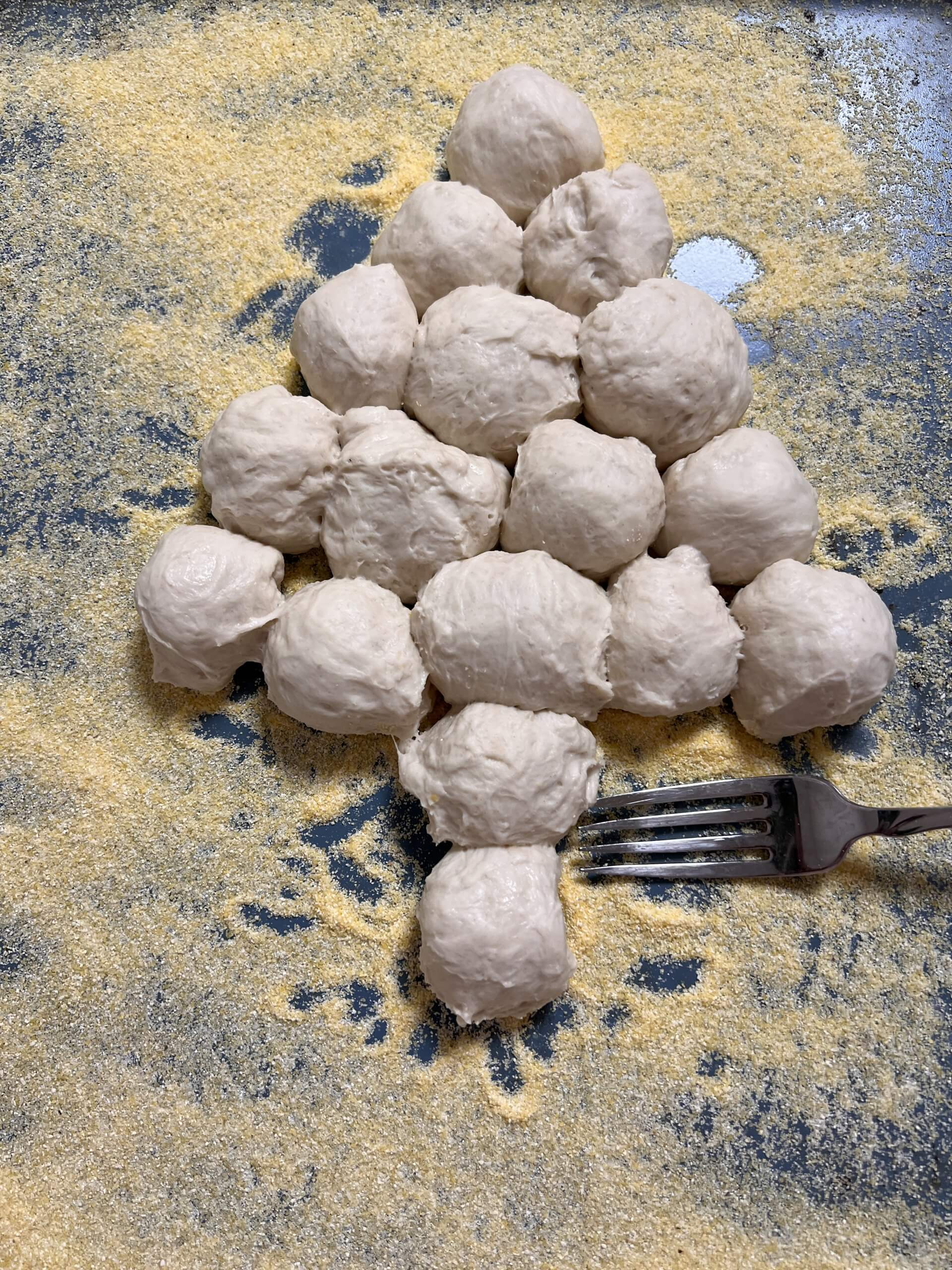 Delectable Cheesy Tree Bread - Free Recipe from Bucket of Bread!