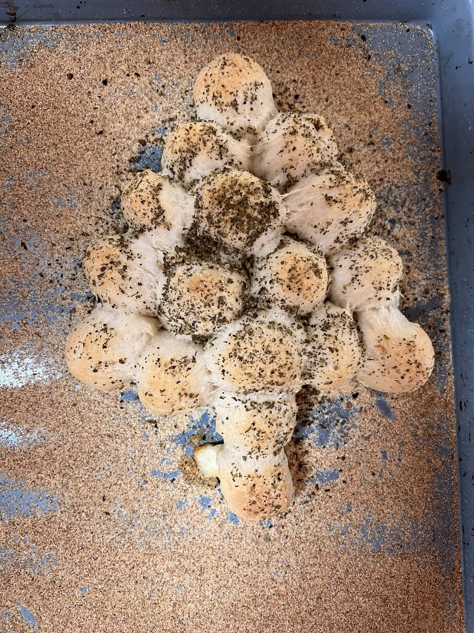 Delectable Cheesy Tree Bread - Free Recipe from Bucket of Bread!